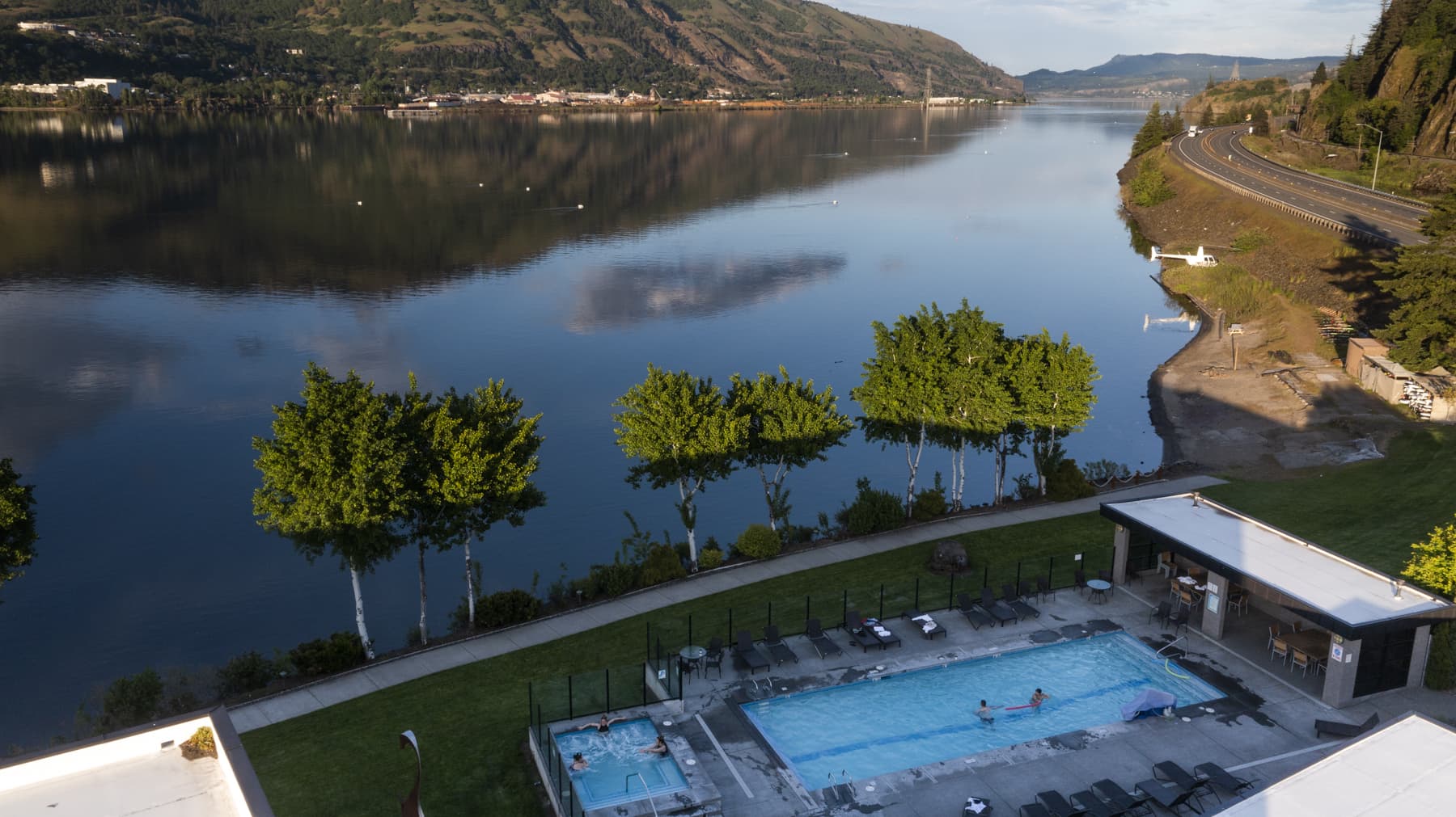 Gallery - Hood River Inn